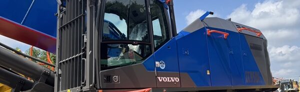 《日本国内初号機》VOLVO EC950FL 大型重機納車しました | 【総合解体】エコアクティブ株式会社